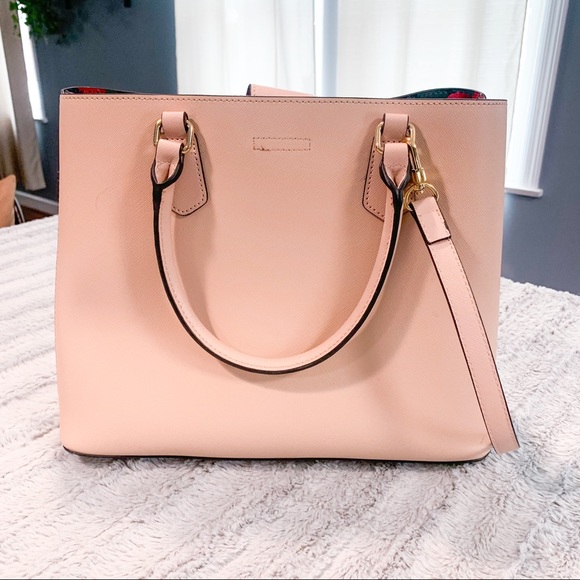 Trina Turk | Bags | Trina Turk Light Pink Bucket Crossbody Purse | Poshmark